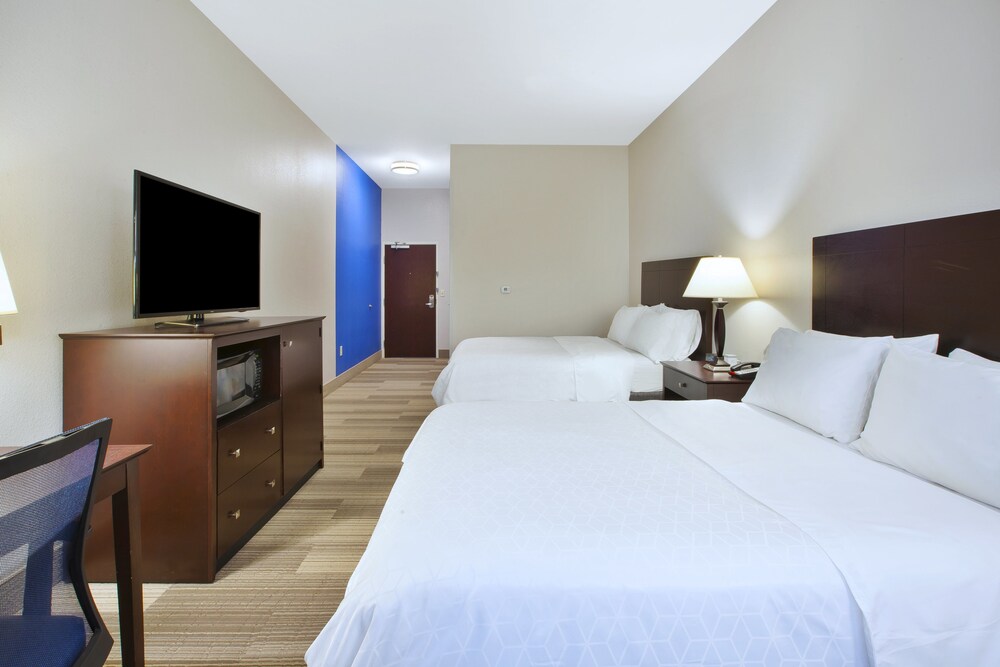 Holiday Inn Express Hotel & Suites Niles by IHG in | 2025 Updated ...