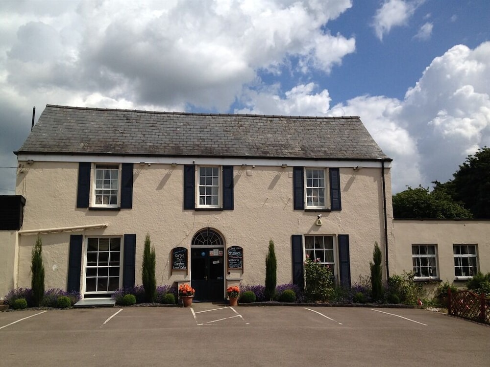 Castle Lodge in | 2025 Updated prices, deals - Klook International site