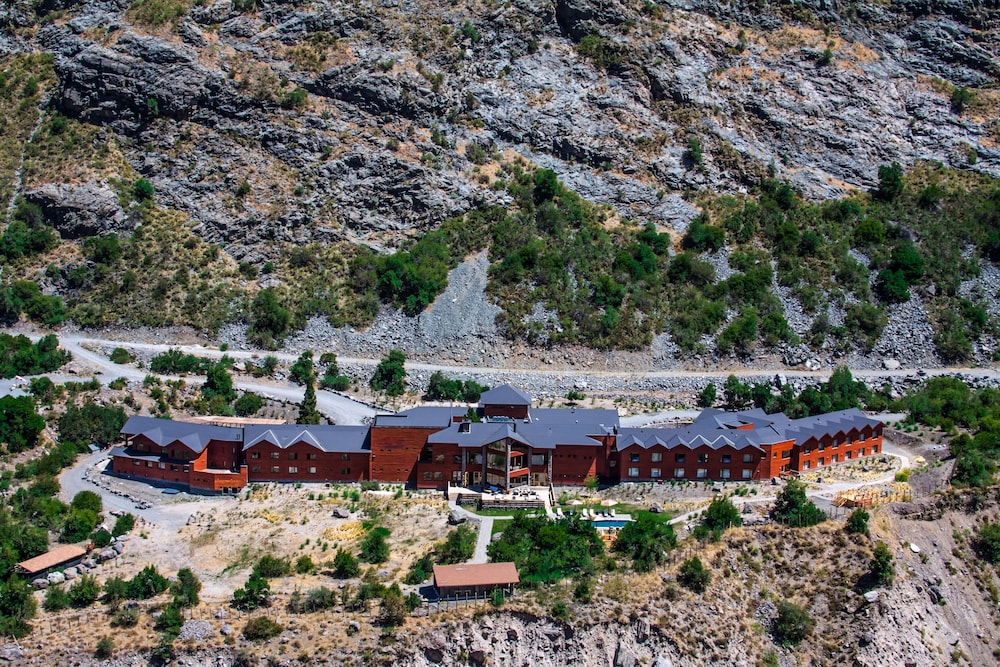 Noi Puma Lodge in Machalí | 2025 Updated prices, deals - Klook United ...