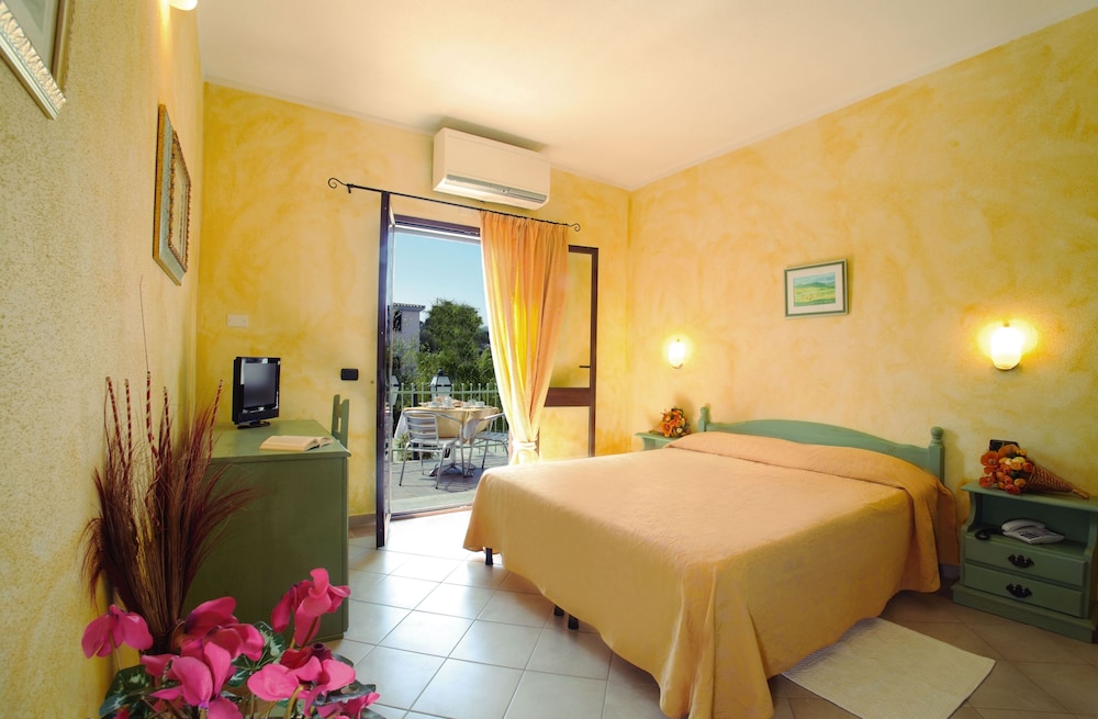 Albergo Residenziale Gli Ontani in Orosei | 2025 Updated prices, deals ...