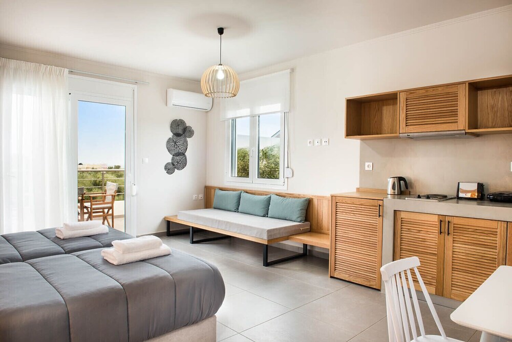 Elafonisi Resort by Kalomirakis Family in Kantanos - Selinos ...