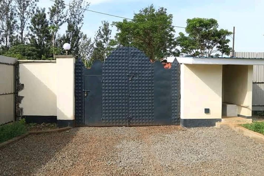 Chetambe Executive Studio in Bungoma | 2024 Updated prices, deals ...