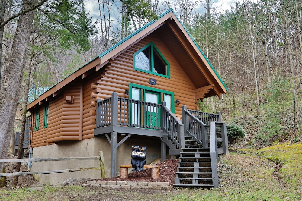 The Cuddle Hut in Gatlinburg | 2024 Updated prices, deals - Klook ...