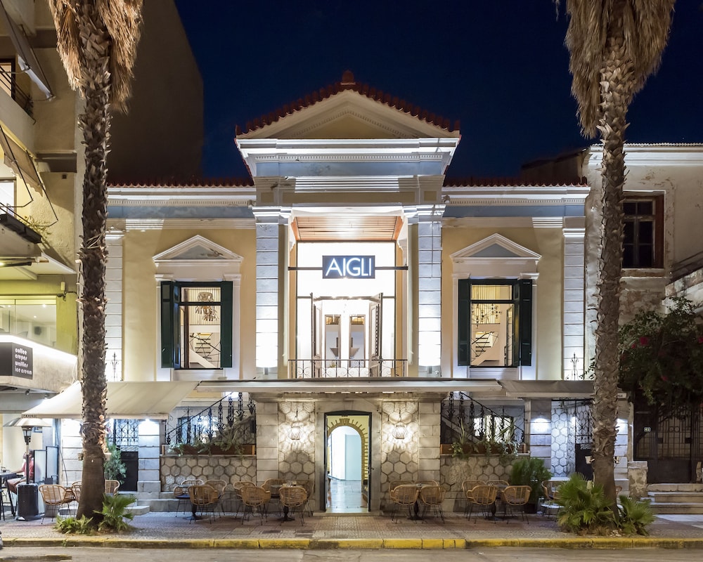 Aigli Seafront Loft-Bespoke Design Gem in Municipality of Kalamata ...