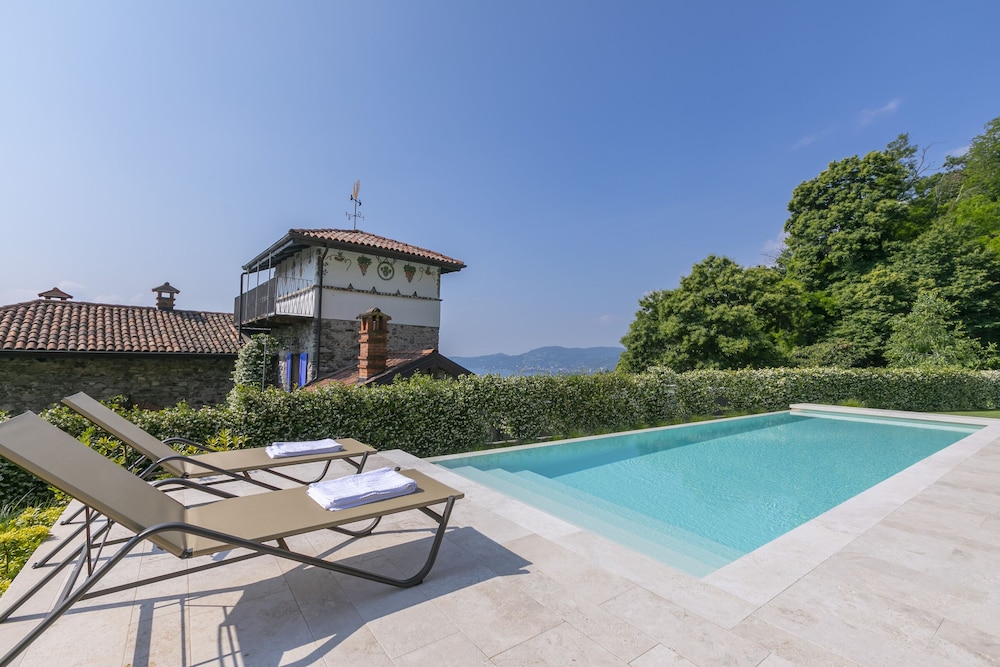 La Mascarana Tresa in Lesa | 2024 Updated prices, deals - Klook United ...