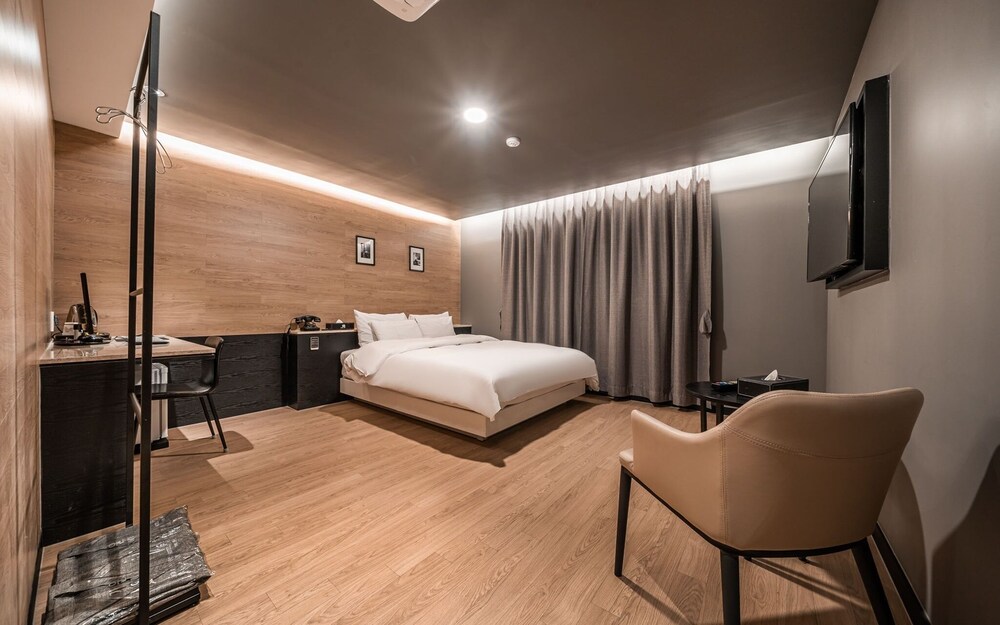 Suwon Yeongtong Wol in Gyeonggi-do | 2025 Updated prices, deals - Klook ...