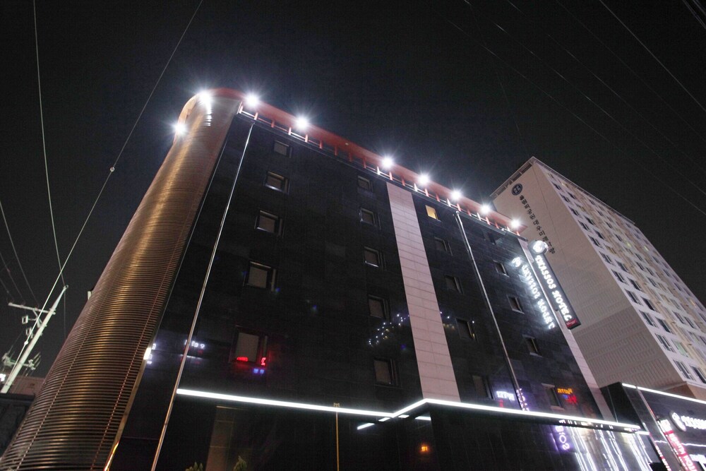 Suwon City Hall Thassos Hotel in Gyeonggi-do | 2025 Updated prices ...