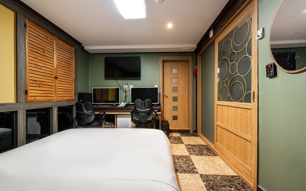 Incheon Bupyeong HOTEL W in Incheon | 2025 Updated prices, deals ...