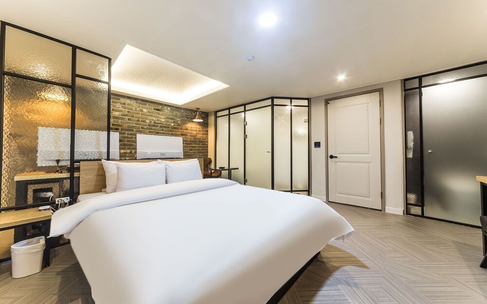Suwon City Hall Station Dean in Gyeonggi-do | 2025 Updated prices ...