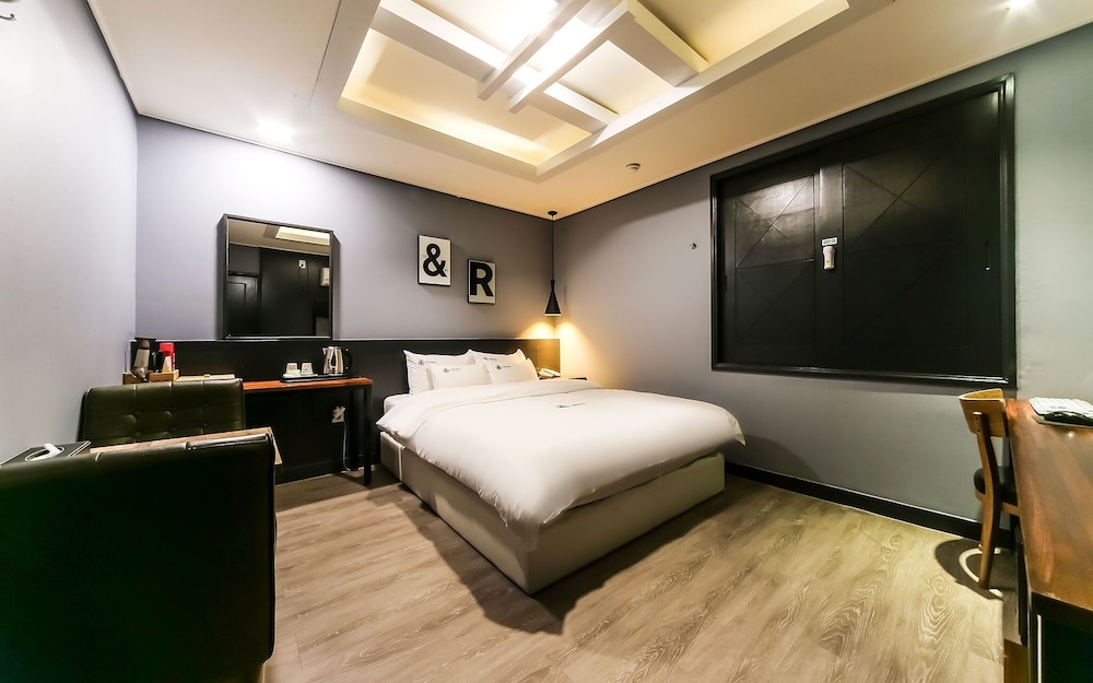 Changwon Palyongdong Vienna in Gyeongsangnam-do | 2024 Updated prices ...
