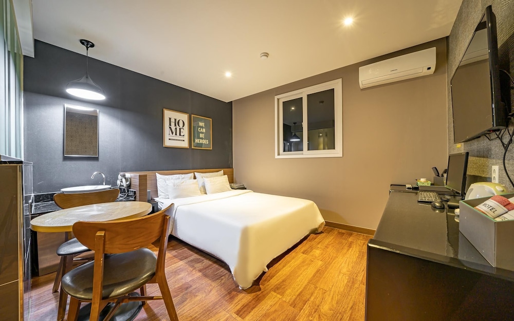 Changwon V3 Self Check-in Motel in Gyeongsangnam-do | 2025 Updated ...