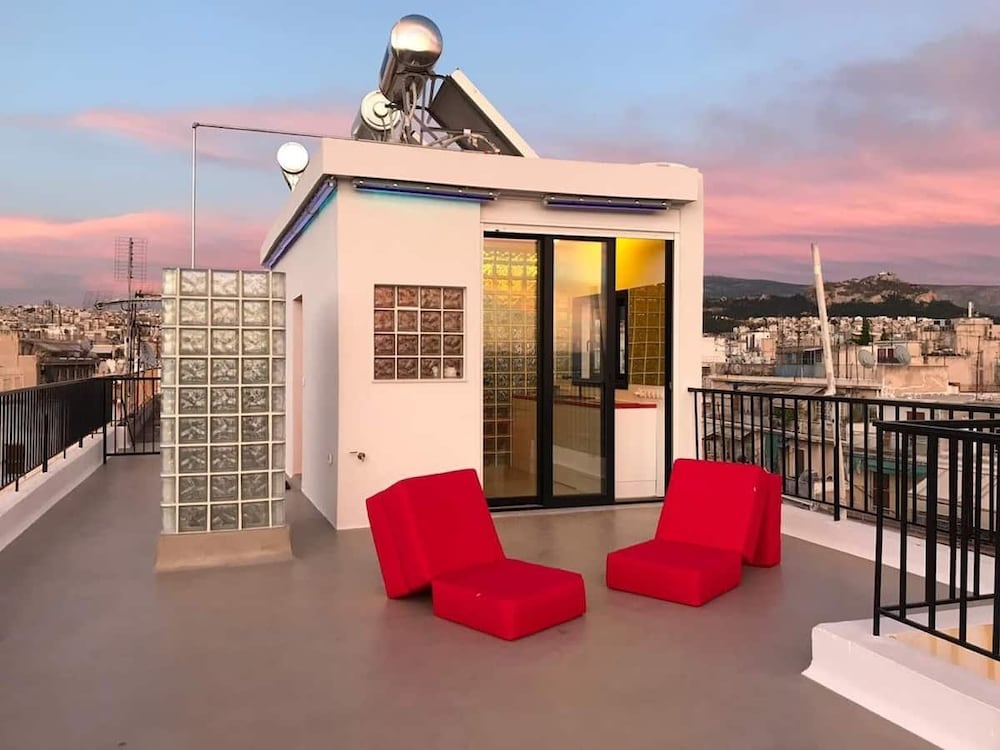 Rooftop studio breathtaking views by GHH in Municipality of Athens ...
