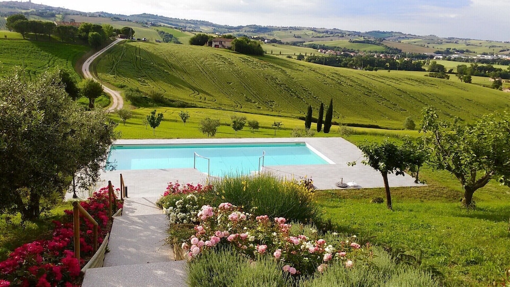 Family Villa, Pool and Country Side Views, Italy in Ostra | 2025 ...