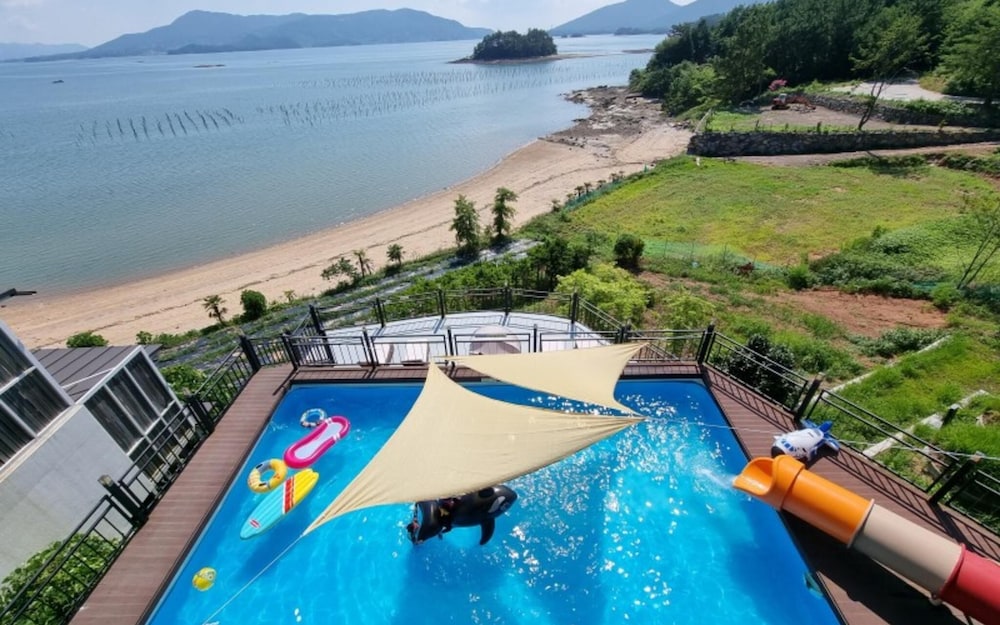 Sacheon Seopo Beach Pension in Gyeongsangnam-do | 2023 Updated prices ...
