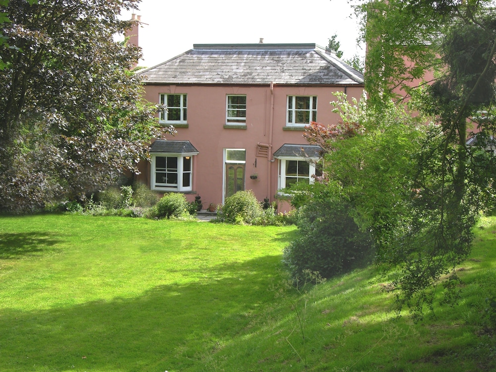 Thatch Close Farm in | 2025 Updated prices, deals - Klook United States