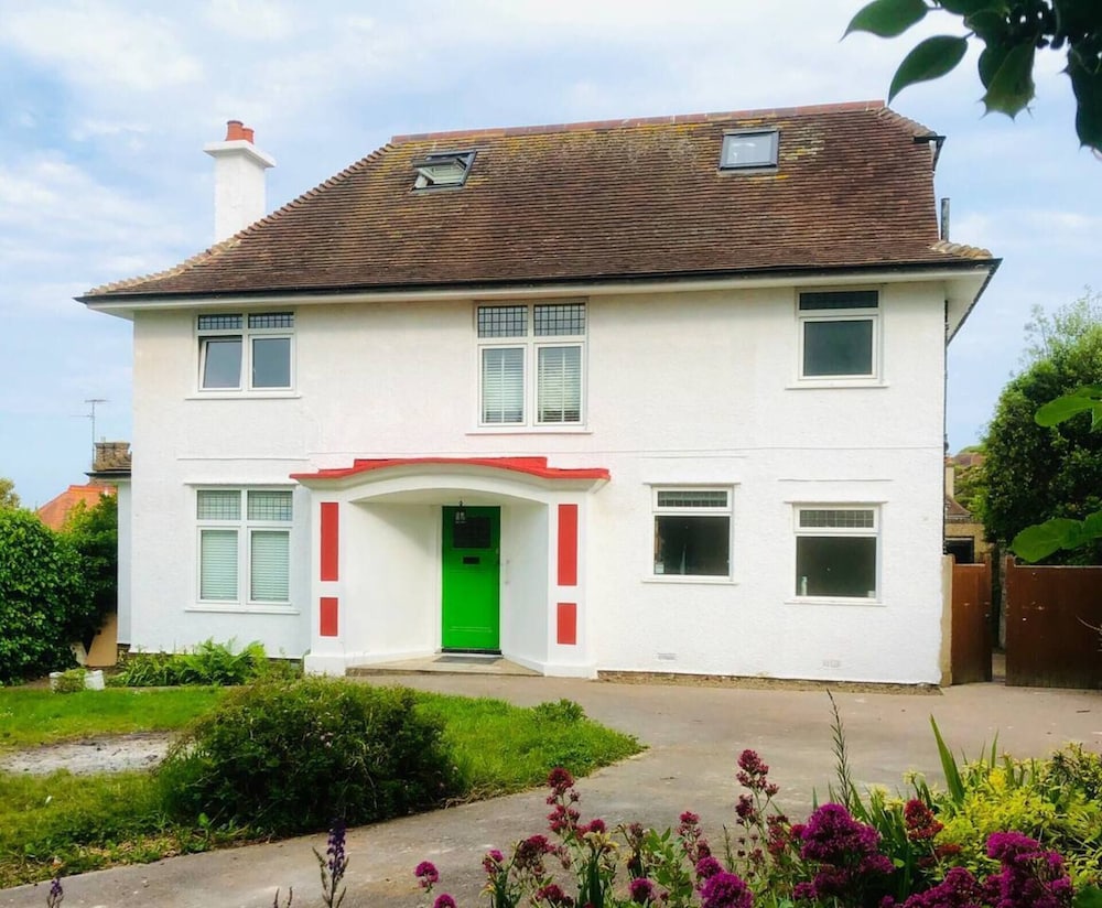 Inviting 5-bed House in Eastbourne in Eastbourne | 2024 Updated prices ...