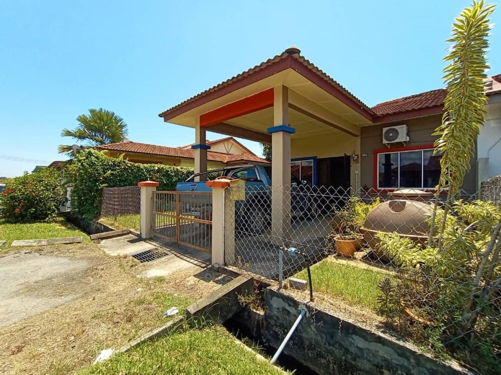 OYO 90290 Homestay Miri Sarawak in Miri | 2024 Updated prices, deals ...