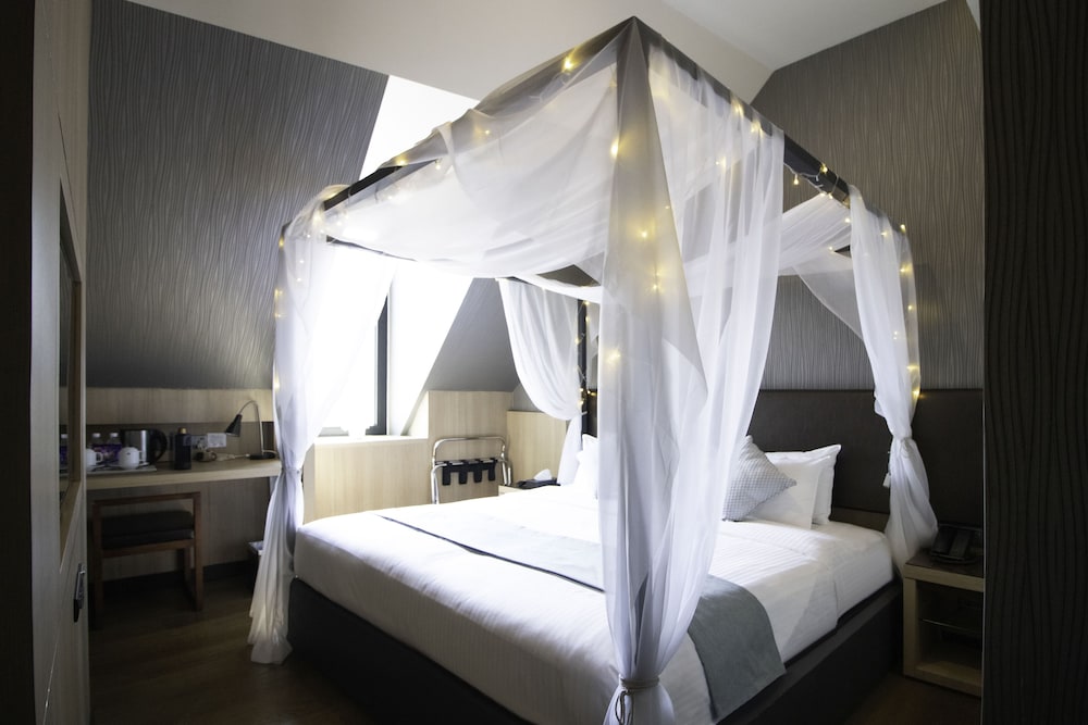 Amrise Hotel Kitchener in Singapore | 2024 Updated prices, deals ...