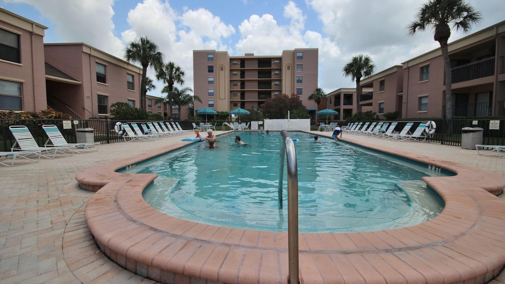 Sea Club by Teeming Vacation Rentals in | 2025 Updated prices, deals ...