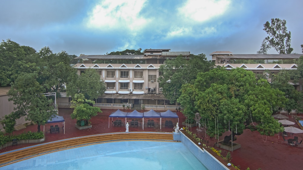 Aron Resort Lonavala Near Old Mumbai Pune Highway in Lonavala | 2025 ...