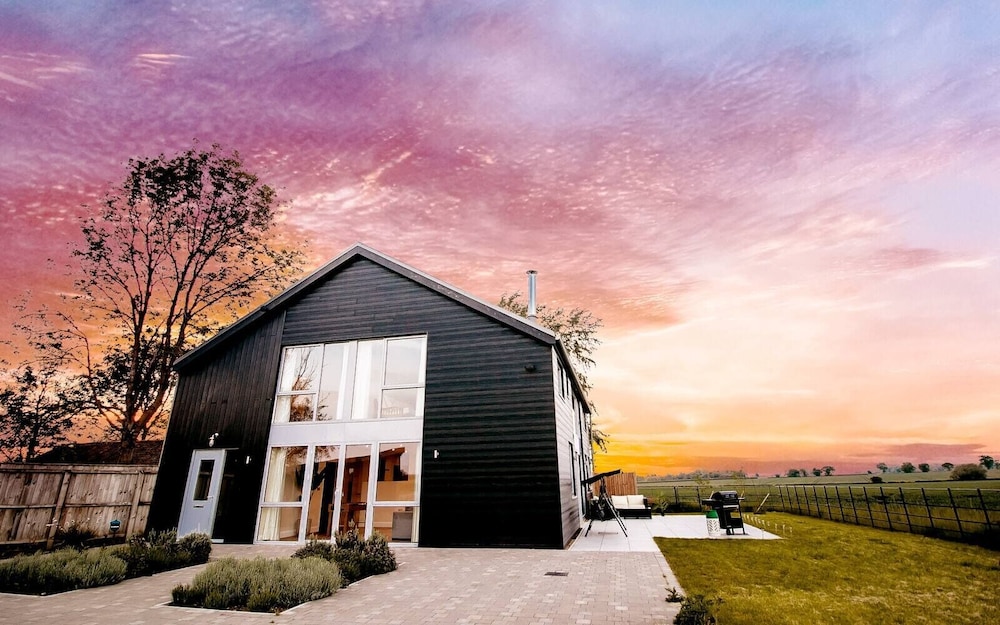 Beautiful Barn in Norfolk Countryside With a View in null | 2023 ...
