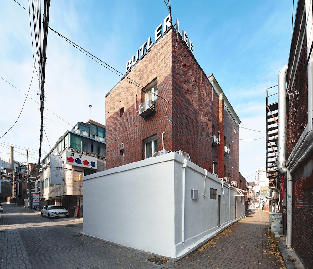 BUTLER.LEE BRICKS in Seoul | 2025 Updated prices, deals - Klook United ...