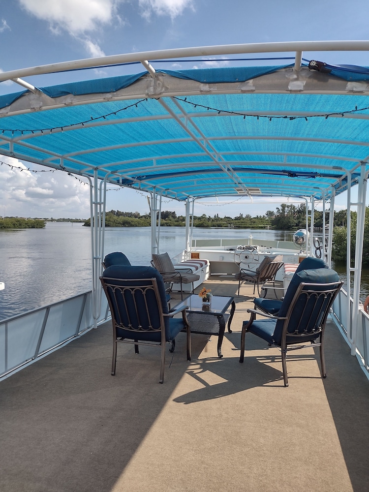 Lazy Parrot in | 2025 Updated prices, deals - Klook United States