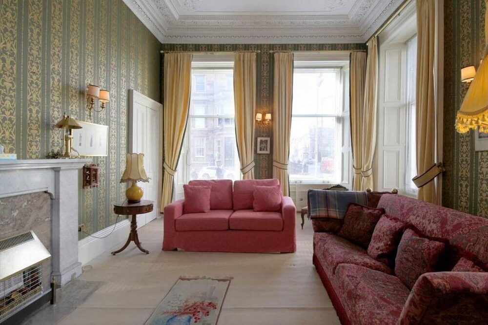 Unique West End Georgian Apartment in City of Edinburgh | 2024 Updated ...