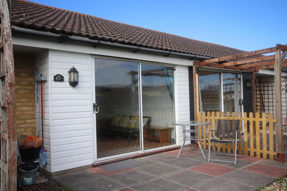 43G Medmerry Park 2 Bedroom Chalet in | 2025 Updated prices, deals ...