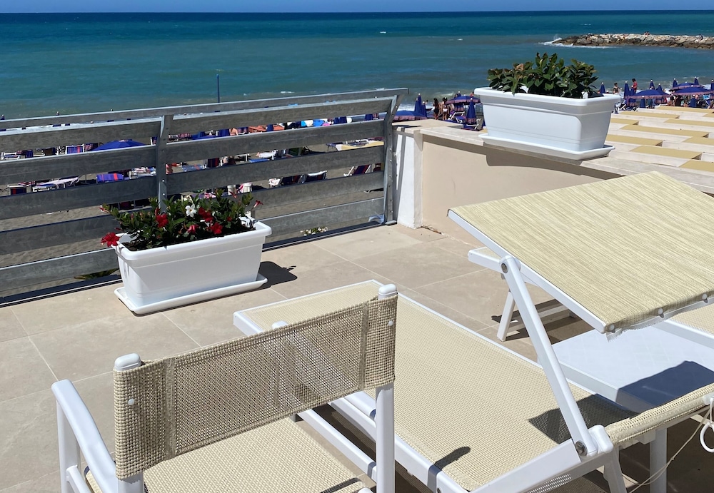 Hotel Cecina Beach in Cecina | 2023 Updated prices, deals - Klook ...