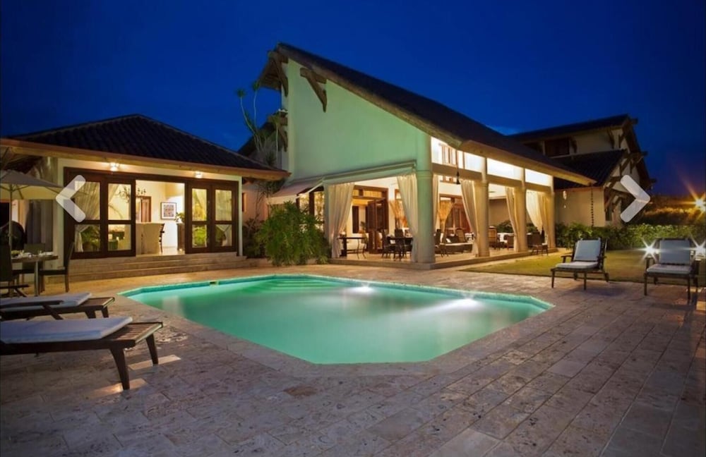 6 BR Beautiful and Exuberantly Landscaped Villa in La Romana | 2025 ...