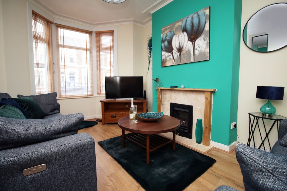 Railway Street by Tŷ SA in Cardiff | 2025 Updated prices, deals - Klook ...