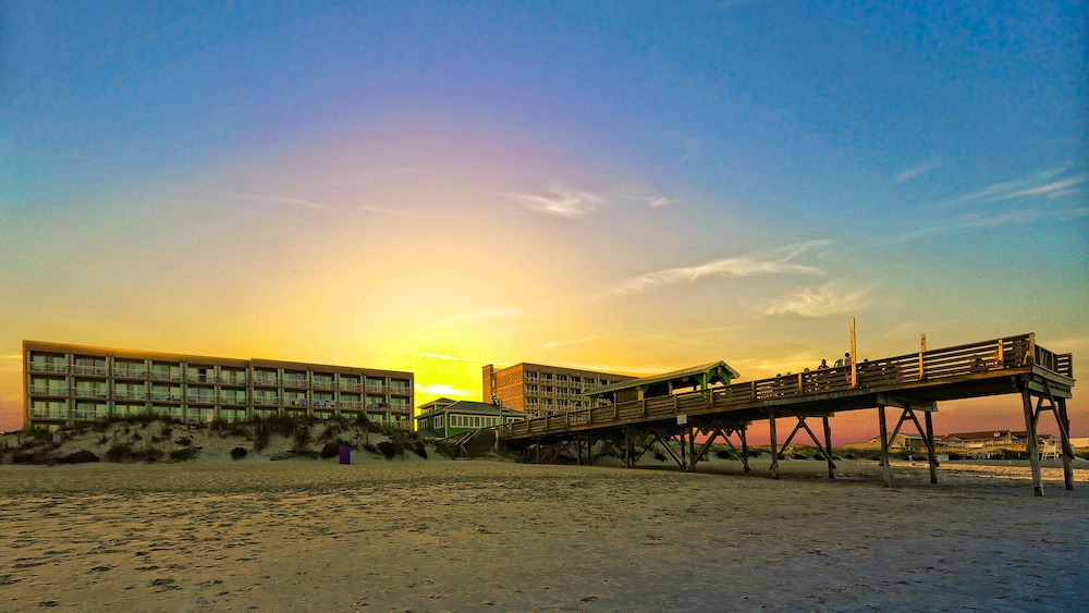 Golden Sands Oceanfront Hotel in | 2024 Updated prices, deals - Klook ...