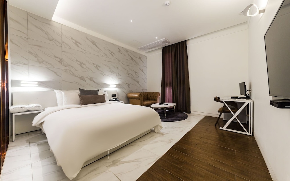 Incheon VOW in Incheon | 2024 Updated prices, deals - Klook United States