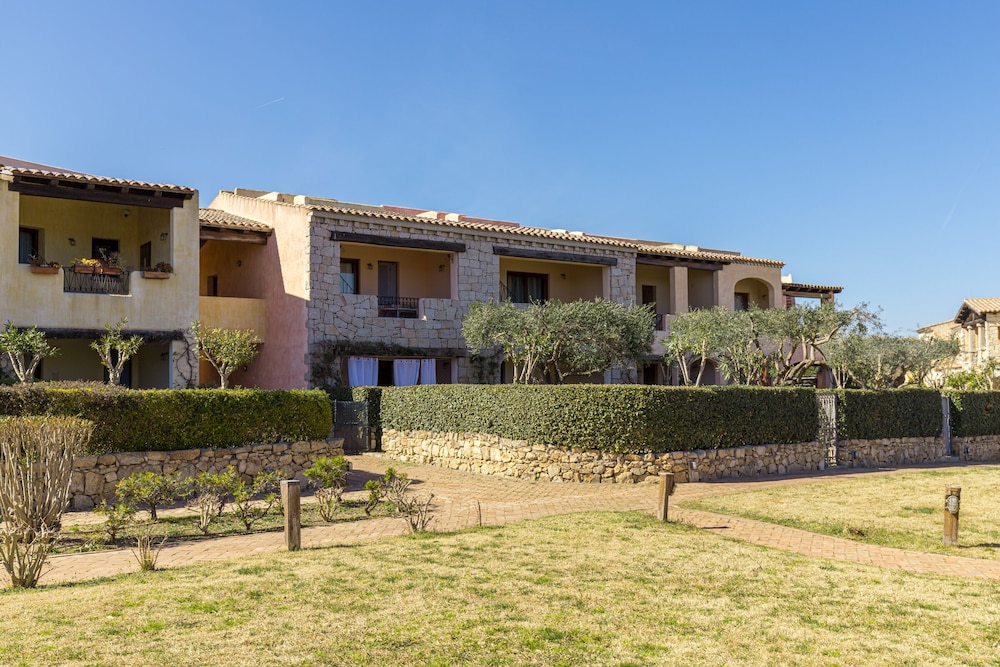 Il Borgo B5 700 Mt From the Beach in Loiri-Poltu Santu Paolu/Loiri ...