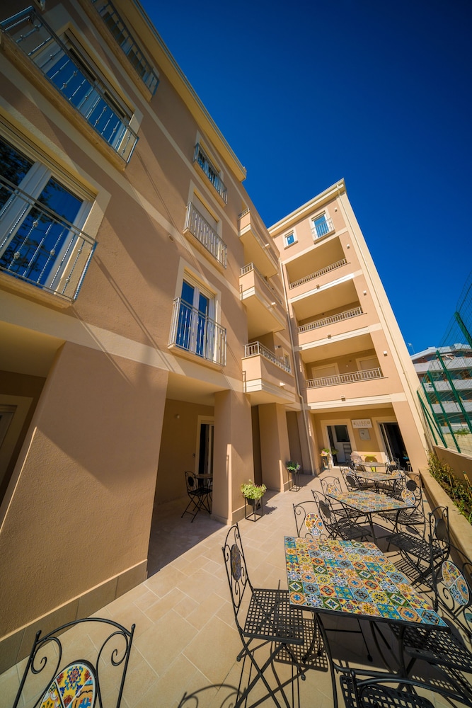 Eliseo Palace Tropea in Tropea | 2025 Updated prices, deals - Klook ...