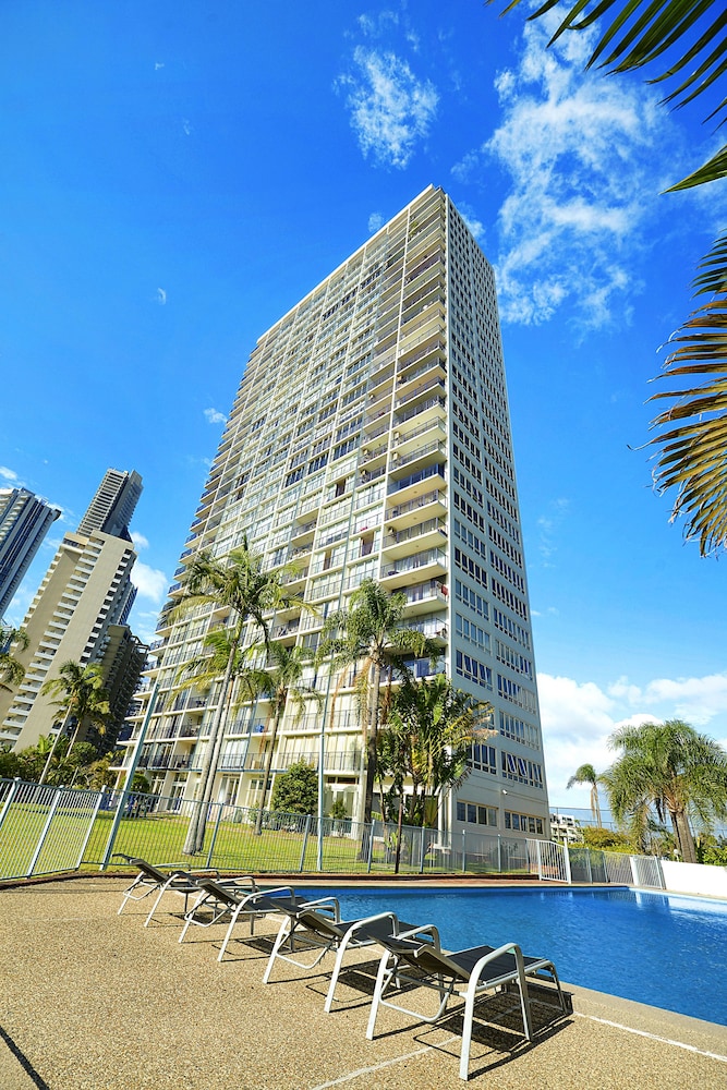 Condor Ocean View Apartments in Gold Coast | 2023 Updated prices, deals ...