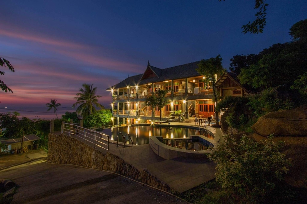 Sea Rock Resort in Surat Thani Province | 2024 Updated prices, deals ...