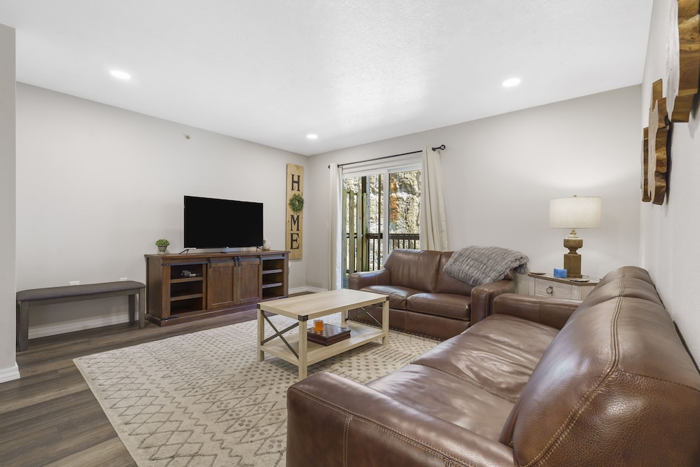 Hillside Lodge in null | 2023 Updated prices, deals - Klook United States