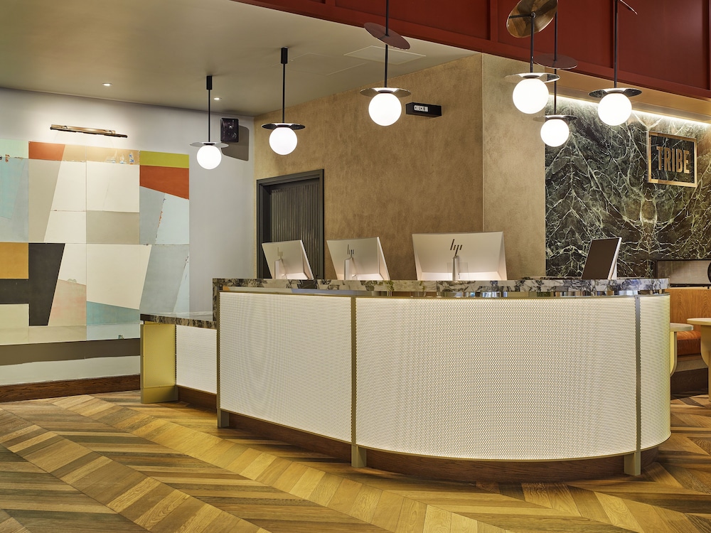 런던 트라이브 런던 캐너리 와프 | 2024년 최신 가격 & 프로모션 - 클룩 Klook 대한민국