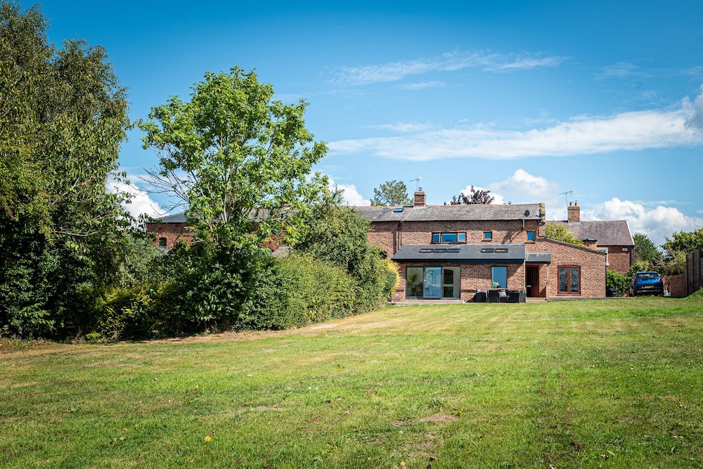 No1 Little Barrow Barns in Cheshire West and Chester | 2025 Updated ...