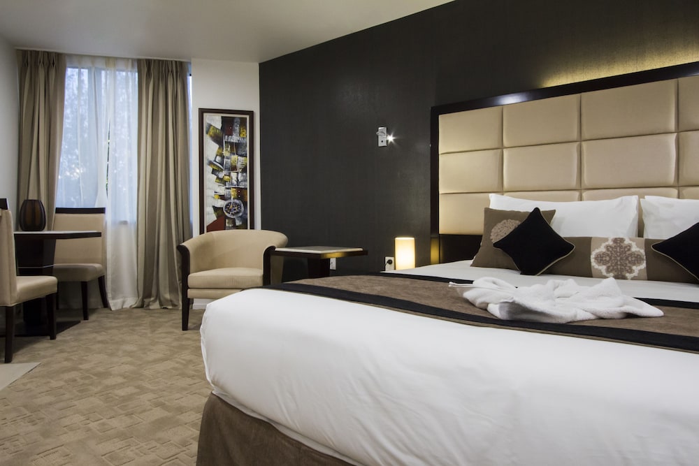 VR Queen Street - Hotel & Suites in Auckland | 2025 Updated prices ...