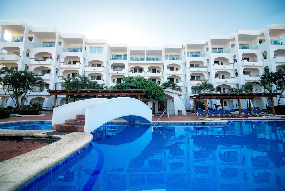 Casablanca Resort in Compostela | 2025 Updated prices, deals - Klook ...