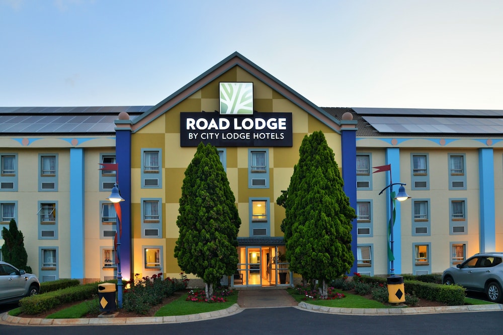 Road Lodge Carnival City in City of Ekurhuleni Metropolitan ...