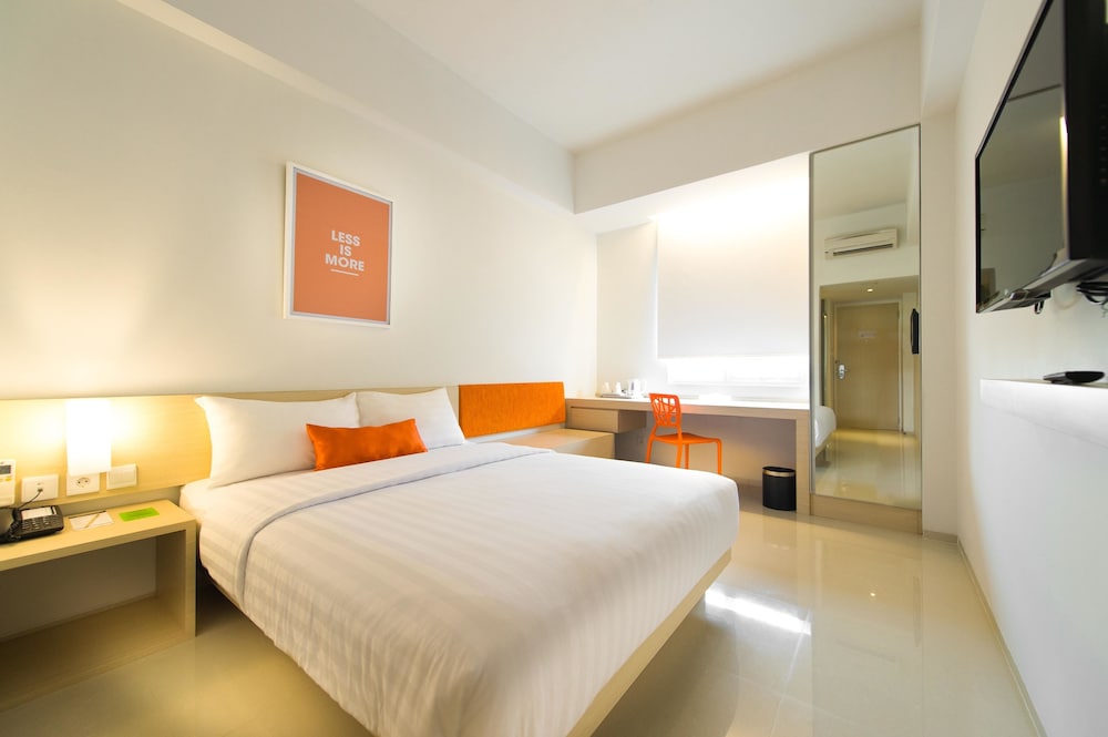 Zuri Express Mangga Dua - CHSE Certified in Jakarta | 2024 Updated ...