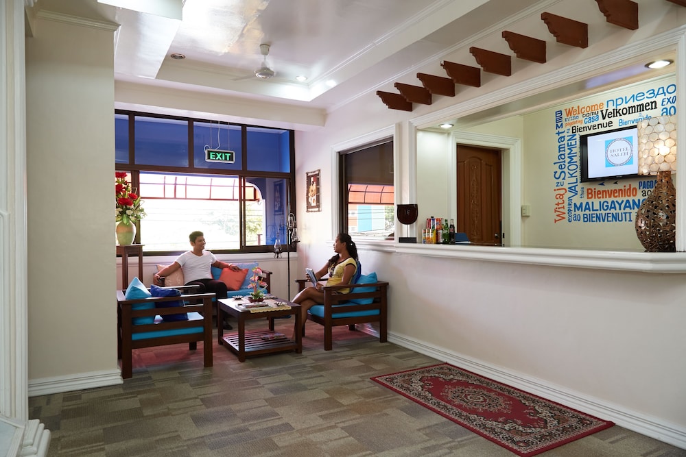 Hotel Saleh in Angeles | 2023 Updated prices, deals - Klook United States