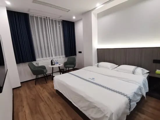 Dingyue Business Inn in Yibin | 2024 Updated prices, deals - Klook ...