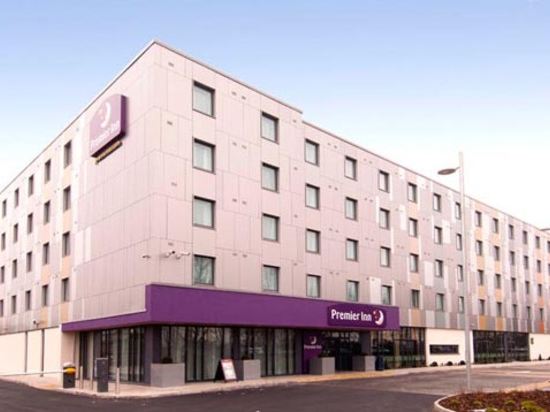Premier Inn Heathrow Airport Terminal 5 in London | 2023 Updated prices ...