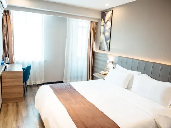 7 Premium (Handan Railway Station) in Handan | 2025 Updated prices ...