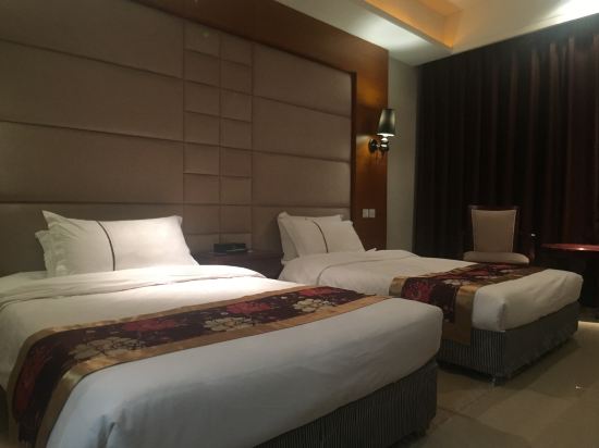 Xiling Snow Mountain Maple Leaf Hotel in Chengdu City | 2025 Updated ...